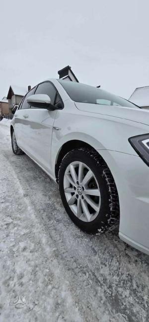 White Volkswagen Golf 2018 in Kaunas, with an engine capacity of 0.00 L and mileage of 148 thousand km for 9900 €, photo 11 on AUTOMOTO.COM.LV