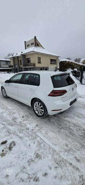 White Volkswagen Golf 2018 in Kaunas, with an engine capacity of 0.00 L and mileage of 148 thousand km for 9900 €, photo 15 on AUTOMOTO.COM.LV