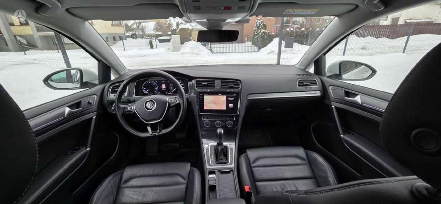 White Volkswagen Golf 2018 in Kaunas, with an engine capacity of 0.00 L and mileage of 148 thousand km for 9900 €, photo 18 on AUTOMOTO.COM.LV