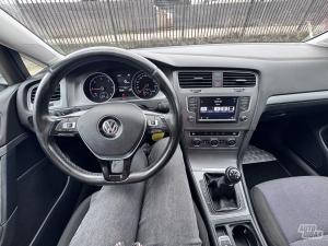 White Volkswagen Golf 2018 in Vilnius, with an engine capacity of 1.60 L and mileage of 208 thousand km for 6950 €, photo 14 on AUTOMOTO.COM.LV