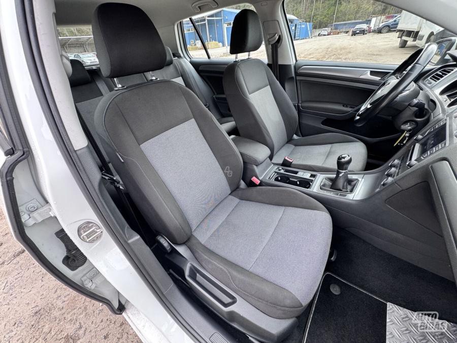 White Volkswagen Golf 2018 in Vilnius, with an engine capacity of 1.60 L and mileage of 208 thousand km for 6950 €, photo 21 on AUTOMOTO.COM.LV