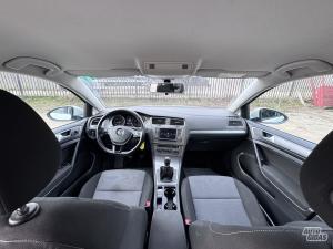 White Volkswagen Golf 2018 in Vilnius, with an engine capacity of 1.60 L and mileage of 208 thousand km for 6950 €, photo 24 on AUTOMOTO.COM.LV