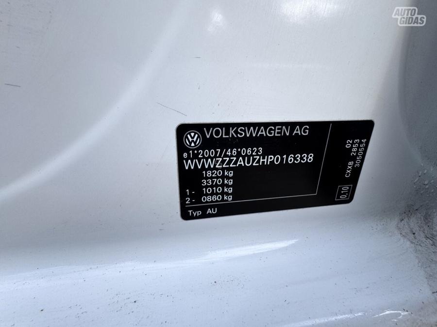 White Volkswagen Golf 2018 in Vilnius, with an engine capacity of 1.60 L and mileage of 208 thousand km for 6950 €, photo 28 on AUTOMOTO.COM.LV