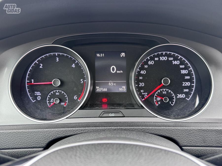 White Volkswagen Golf 2018 in Vilnius, with an engine capacity of 1.60 L and mileage of 208 thousand km for 6950 €, photo 13 on AUTOMOTO.COM.LV