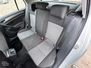White Volkswagen Golf 2018 in Vilnius, with an engine capacity of 1.60 L and mileage of 208 thousand km for 6950 €, photo 19 on AUTOMOTO.COM.LV