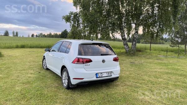 Balts Volkswagen Golf 2018 Kuldīga, ar dzinēja tilpumu 1.60 L un nobraukumu 270 tūkst. km par 8490 €, foto 2 vietnē AUTOMOTO.COM.LV