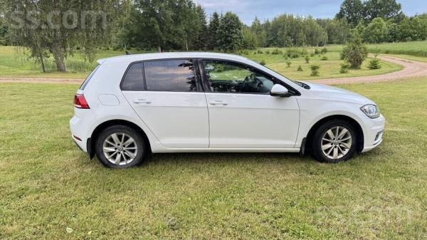 Balts Volkswagen Golf 2018 Kuldīga, ar dzinēja tilpumu 1.60 L un nobraukumu 270 tūkst. km par 8490 €, foto 4 vietnē AUTOMOTO.COM.LV
