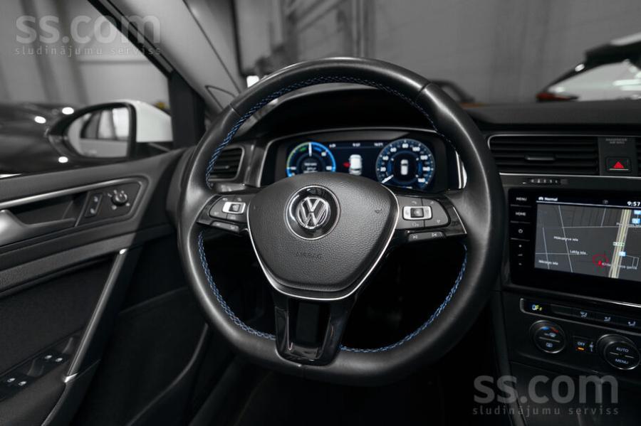 Balts Volkswagen Golf 2018 Rīga, ar dzinēja tilpumu 1.40 L un nobraukumu 88 tūkst. km par 12900 €, foto 12 vietnē AUTOMOTO.COM.LV