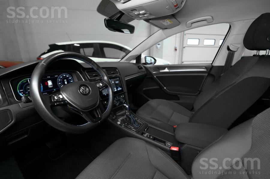 Balts Volkswagen Golf 2018 Rīga, ar dzinēja tilpumu 1.40 L un nobraukumu 88 tūkst. km par 12900 €, foto 14 vietnē AUTOMOTO.COM.LV