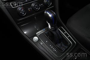 Balts Volkswagen Golf 2018 Rīga, ar dzinēja tilpumu 1.40 L un nobraukumu 88 tūkst. km par 12900 €, foto 24 vietnē AUTOMOTO.COM.LV