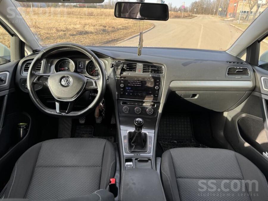 White Volkswagen Golf 2018 in Cesis, with an engine capacity of 1.60 L and mileage of 267 thousand km for 7990 €, photo 8 on AUTOMOTO.COM.LV