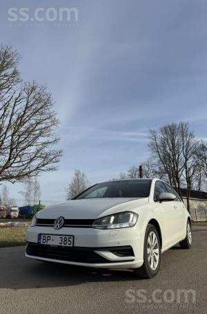 White Volkswagen Golf 2018 in Cesis, with an engine capacity of 1.60 L and mileage of 267 thousand km for 7990 €, photo 10 on AUTOMOTO.COM.LV