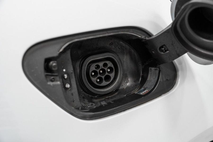 Balts Volkswagen Golf 2018 Viļņa, ar dzinēja tilpumu 0.00 L un nobraukumu 81 tūkst. km par 12900 €, foto 23 vietnē AUTOMOTO.COM.LV