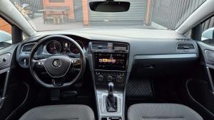 White Volkswagen Golf 2018 in Marijampole, with an engine capacity of 0.00 L and mileage of 210 thousand km for 9500 €, photo 35 on AUTOMOTO.COM.LV