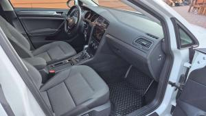 White Volkswagen Golf 2018 in Marijampole, with an engine capacity of 0.00 L and mileage of 210 thousand km for 9500 €, photo 39 on AUTOMOTO.COM.LV