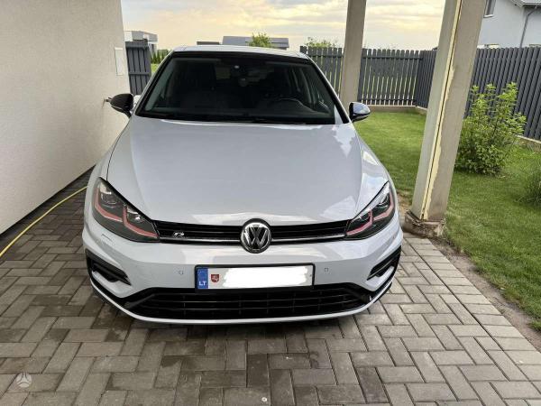 White Volkswagen Golf 2018 in Kaunas, with an engine capacity of 1.60 L and mileage of 100 thousand km for 13500 €, photo 4 on AUTOMOTO.COM.LV