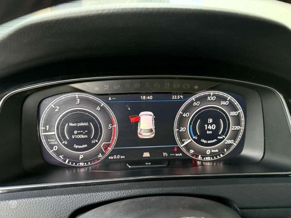 White Volkswagen Golf 2018 in Kaunas, with an engine capacity of 1.60 L and mileage of 100 thousand km for 13500 €, photo 7 on AUTOMOTO.COM.LV