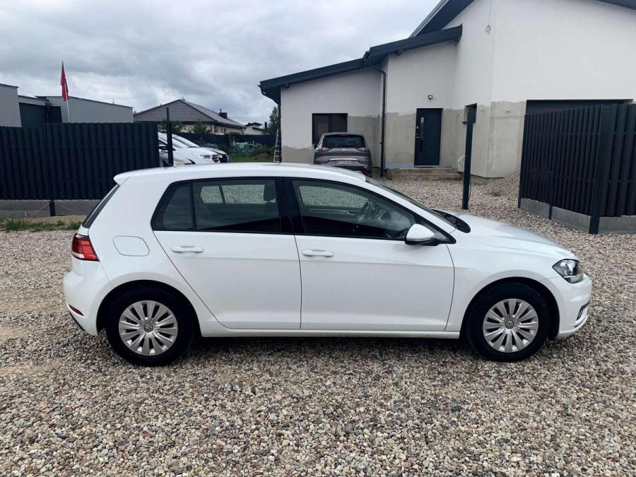 Balts Volkswagen Golf 2018 Viļņa, ar dzinēja tilpumu 1.60 L un nobraukumu 283 tūkst. km par 6250 €, foto 7 vietnē AUTOMOTO.COM.LV