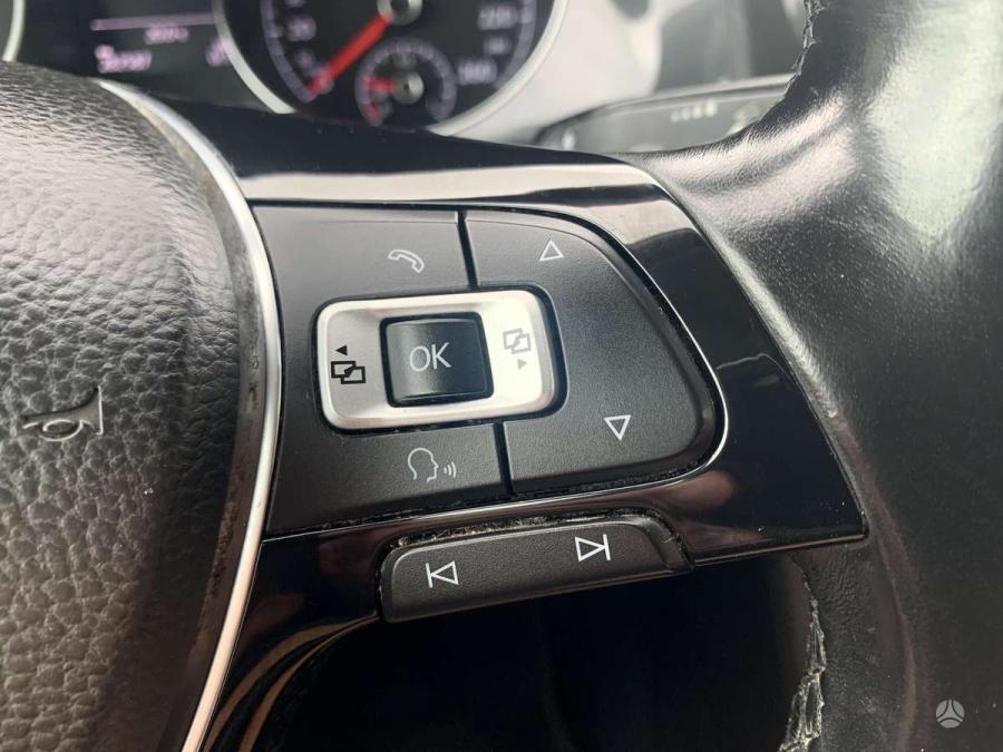 Balts Volkswagen Golf 2018 Viļņa, ar dzinēja tilpumu 1.60 L un nobraukumu 283 tūkst. km par 6250 €, foto 15 vietnē AUTOMOTO.COM.LV