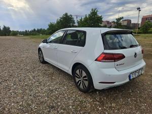 Balts Volkswagen Golf 2018 Viļņa, ar dzinēja tilpumu 0.00 L un nobraukumu 69 tūkst. km par 12600 €, foto 3 vietnē AUTOMOTO.COM.LV