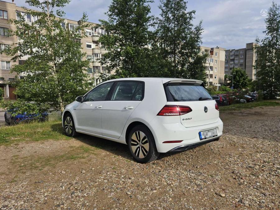 Balts Volkswagen Golf 2018 Viļņa, ar dzinēja tilpumu 0.00 L un nobraukumu 69 tūkst. km par 12600 €, foto 6 vietnē AUTOMOTO.COM.LV