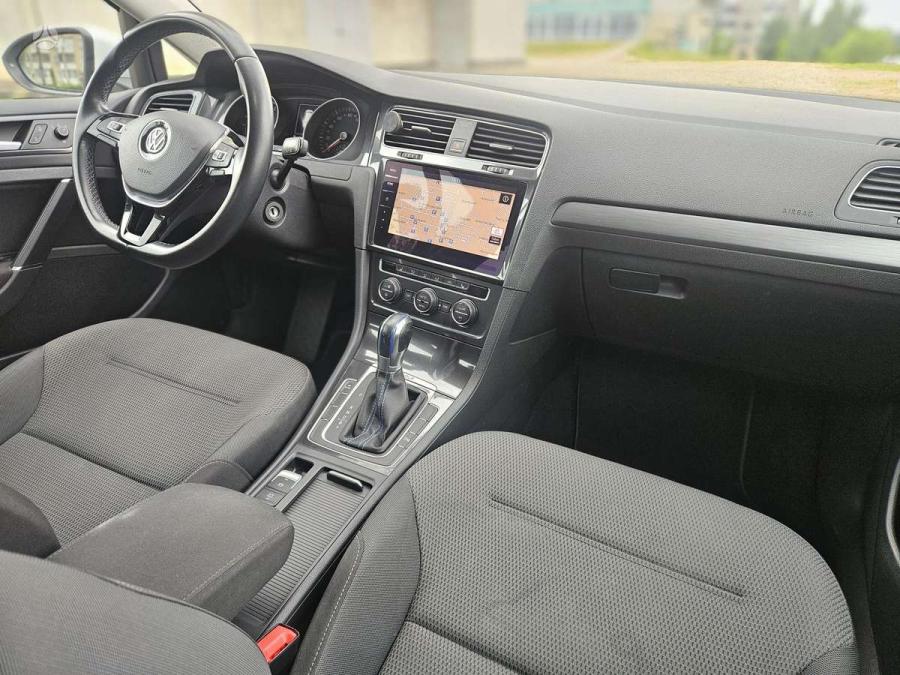 Balts Volkswagen Golf 2018 Viļņa, ar dzinēja tilpumu 0.00 L un nobraukumu 69 tūkst. km par 12600 €, foto 9 vietnē AUTOMOTO.COM.LV