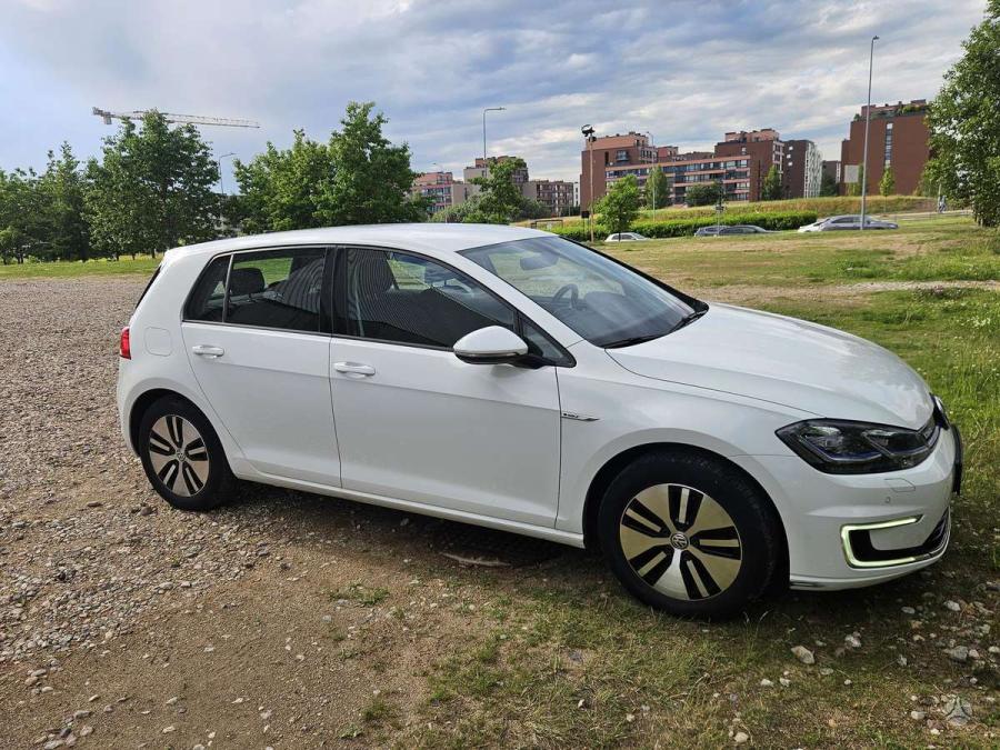 Balts Volkswagen Golf 2018 Viļņa, ar dzinēja tilpumu 0.00 L un nobraukumu 69 tūkst. km par 12600 €, foto 17 vietnē AUTOMOTO.COM.LV