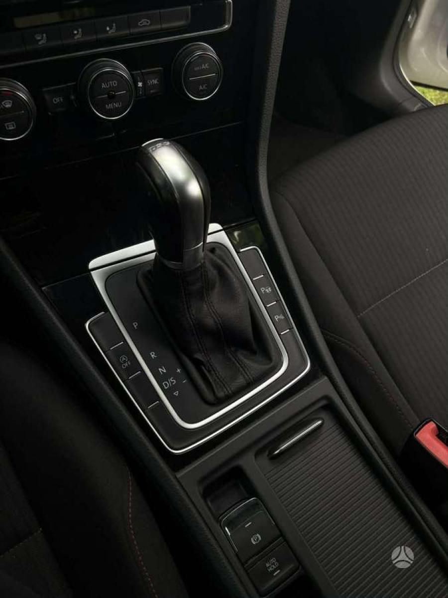 Balts Volkswagen Golf 2018 Rokiškis, ar dzinēja tilpumu 1.60 L un nobraukumu 205 tūkst. km par 11000 €, foto 11 vietnē AUTOMOTO.COM.LV
