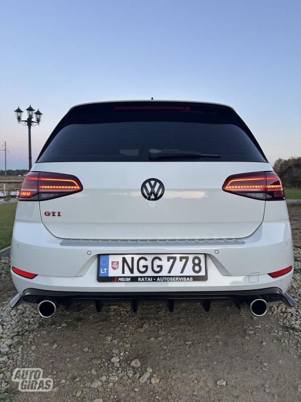 Фольксваген Гольф 2018 в Мажейкяй на AUTOMOTO.COM.LV Белый Фольксваген Гольф 2018 в Мажейкяй, объемом двигателя 2.00 л и пробегом 73 тыс. км за 18600 €, фото 8 на AUTOMOTO.COM.LV