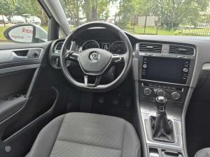 White Volkswagen Golf 2019 in Vilnius, with an engine capacity of 1.00 L and mileage of 160 thousand km for 7900 €, photo 7 on AUTOMOTO.COM.LV