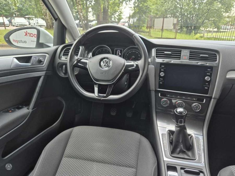 White Volkswagen Golf 2019 in Vilnius, with an engine capacity of 1.00 L and mileage of 160 thousand km for 7900 €, photo 7 on AUTOMOTO.COM.LV