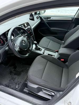 White Volkswagen Golf 2019 in Vilnius, with an engine capacity of 1.50 L and mileage of 153 thousand km for 11800 €, photo 7 on AUTOMOTO.COM.LV