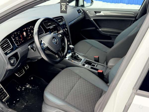 Balts Volkswagen Golf 2019 Kauņa, ar dzinēja tilpumu 1.60 L un nobraukumu 120 tūkst. km par 14900 €, foto 10 vietnē AUTOMOTO.COM.LV