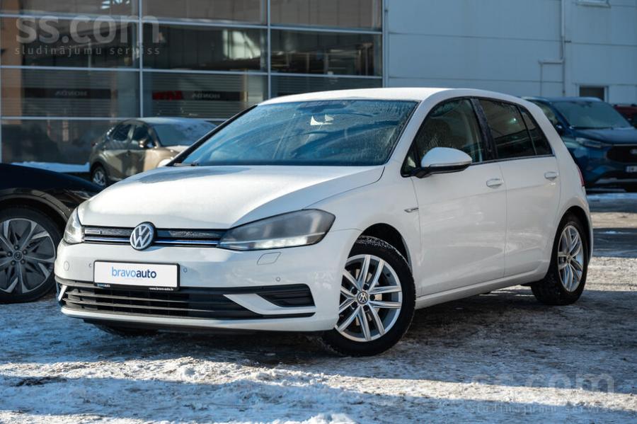 White Volkswagen Golf 2019 in Riga, with an engine capacity of 1.50 L and mileage of 80 thousand km for 12990 €, photo 1 on AUTOMOTO.COM.LV