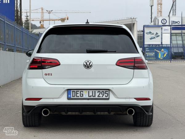 White Volkswagen Golf 2019 in Vilnius, with an engine capacity of 2.00 L and mileage of 65 thousand km for 25000 €, photo 3 on AUTOMOTO.COM.LV
