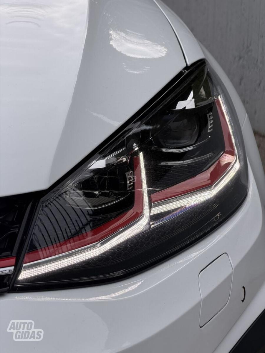 Balts Volkswagen Golf 2019 Viļņa, ar dzinēja tilpumu 2.00 L un nobraukumu 65 tūkst. km par 25000 €, foto 8 vietnē AUTOMOTO.COM.LV