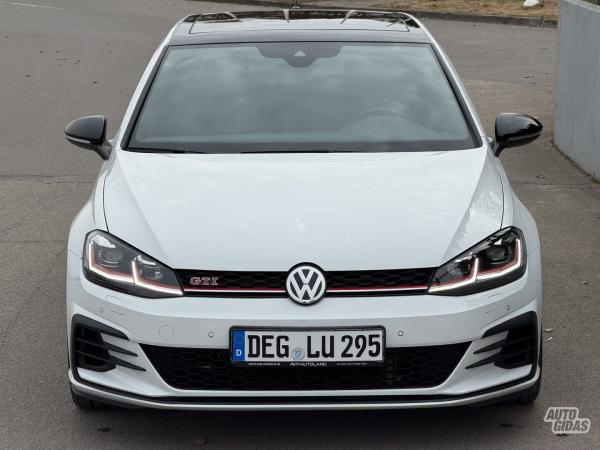 White Volkswagen Golf 2019 in Vilnius, with an engine capacity of 2.00 L and mileage of 65 thousand km for 25000 €, photo 9 on AUTOMOTO.COM.LV
