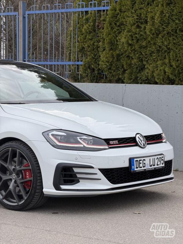 Balts Volkswagen Golf 2019 Viļņa, ar dzinēja tilpumu 2.00 L un nobraukumu 65 tūkst. km par 23000 €, foto 11 vietnē AUTOMOTO.COM.LV