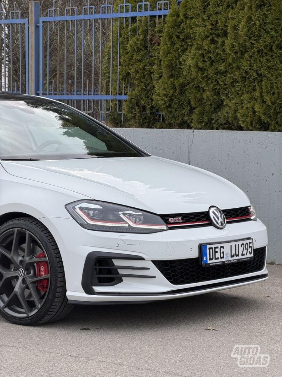 Balts Volkswagen Golf 2019 Viļņa, ar dzinēja tilpumu 2.00 L un nobraukumu 65 tūkst. km par 25000 €, foto 11 vietnē AUTOMOTO.COM.LV