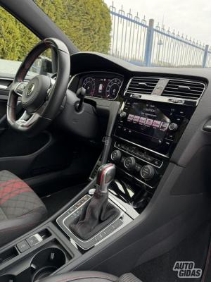 Balts Volkswagen Golf 2019 Viļņa, ar dzinēja tilpumu 2.00 L un nobraukumu 65 tūkst. km par 25000 €, foto 16 vietnē AUTOMOTO.COM.LV