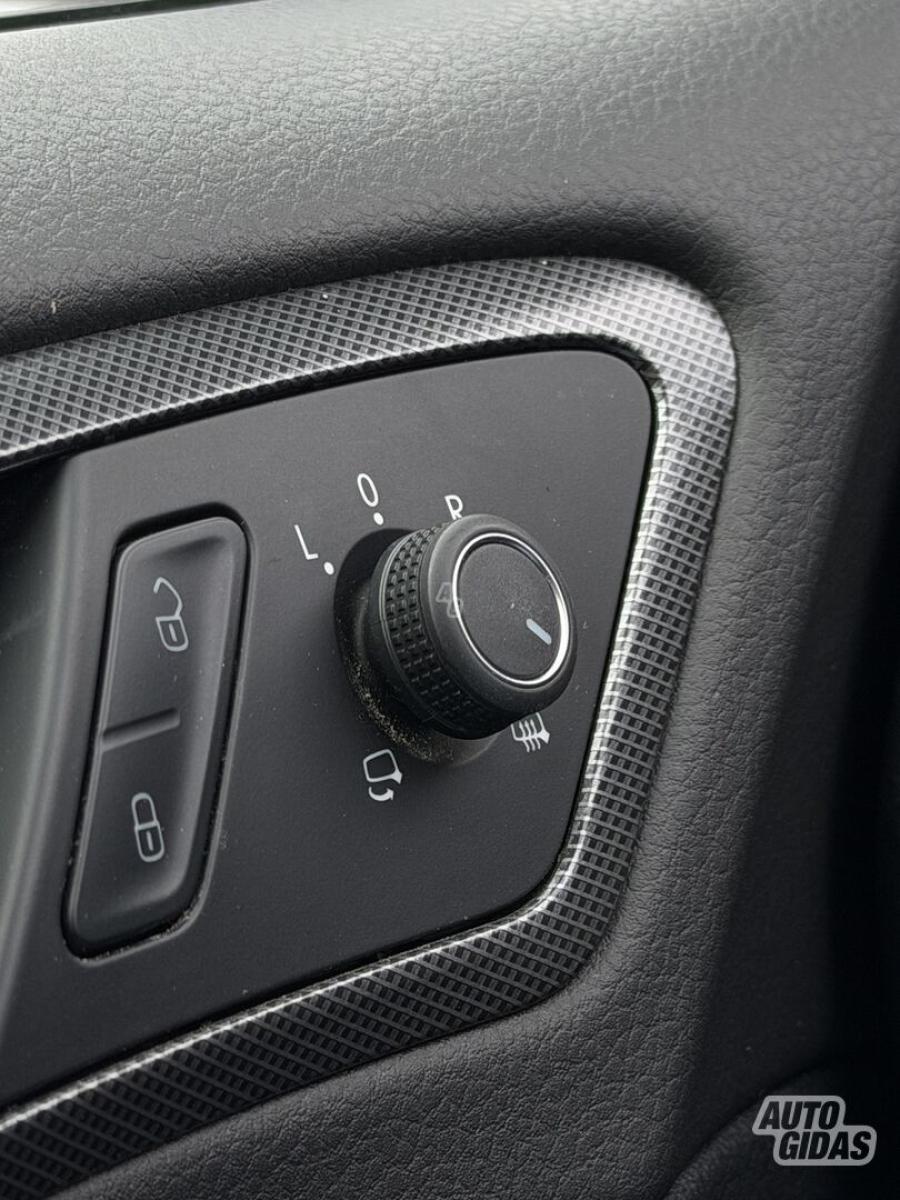 Balts Volkswagen Golf 2019 Viļņa, ar dzinēja tilpumu 2.00 L un nobraukumu 65 tūkst. km par 25000 €, foto 20 vietnē AUTOMOTO.COM.LV