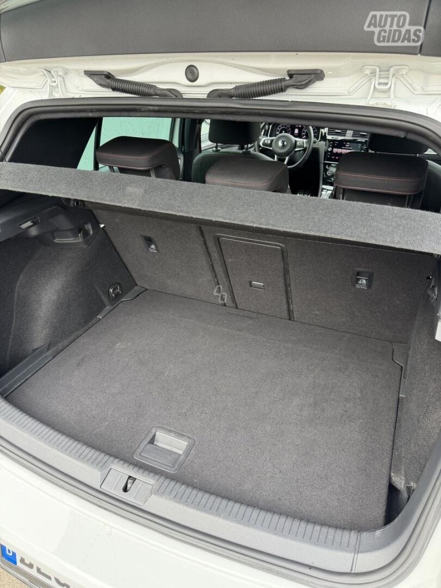 Balts Volkswagen Golf 2019 Viļņa, ar dzinēja tilpumu 2.00 L un nobraukumu 65 tūkst. km par 25000 €, foto 28 vietnē AUTOMOTO.COM.LV