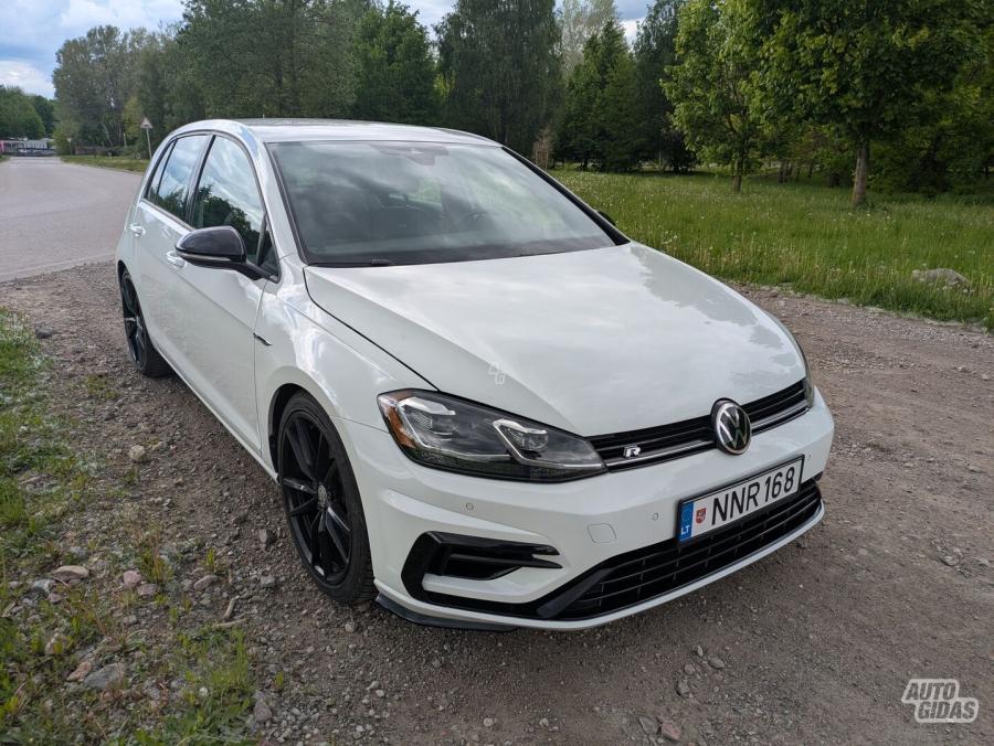 Balts Volkswagen Golf 2019 Panevēža, ar dzinēja tilpumu 2.00 L un nobraukumu 14 tūkst. km par 23000 €, foto 1 vietnē AUTOMOTO.COM.LV