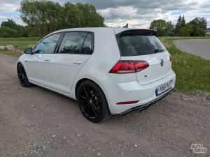 Balts Volkswagen Golf 2019 Panevēža, ar dzinēja tilpumu 2.00 L un nobraukumu 14 tūkst. km par 23000 €, foto 4 vietnē AUTOMOTO.COM.LV