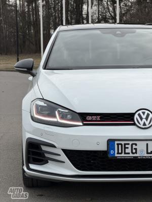 White Volkswagen Golf 2019 in Vilnius, with an engine capacity of 2.00 L and mileage of 65 thousand km for 25000 €, photo 11 on AUTOMOTO.COM.LV