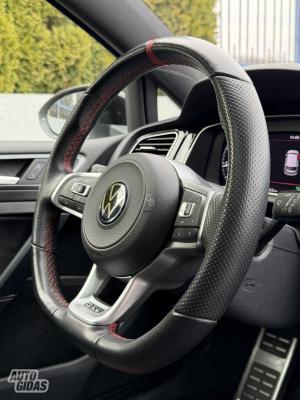 White Volkswagen Golf 2019 in Vilnius, with an engine capacity of 2.00 L and mileage of 65 thousand km for 25000 €, photo 18 on AUTOMOTO.COM.LV