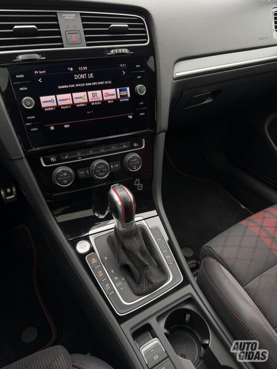 White Volkswagen Golf 2019 in Vilnius, with an engine capacity of 2.00 L and mileage of 65 thousand km for 25000 €, photo 23 on AUTOMOTO.COM.LV
