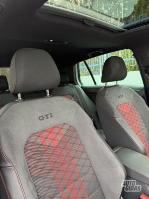 White Volkswagen Golf 2019 in Vilnius, with an engine capacity of 2.00 L and mileage of 65 thousand km for 25000 €, photo 31 on AUTOMOTO.COM.LV