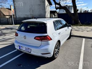 White Volkswagen Golf 2019 in Riga, with an engine capacity of 1.60 L and mileage of 88 thousand km for 11000 €, photo 5 on AUTOMOTO.COM.LV