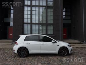 Balts Volkswagen Golf 2019 Rīga, ar dzinēja tilpumu 2.00 L un nobraukumu 99 tūkst. km par 22000 €, foto 5 vietnē AUTOMOTO.COM.LV